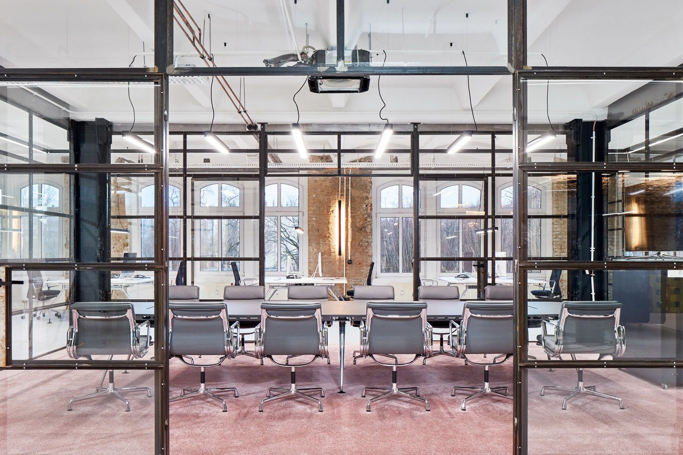 Visitor & conference chairs – Vitra Circle Store Campus